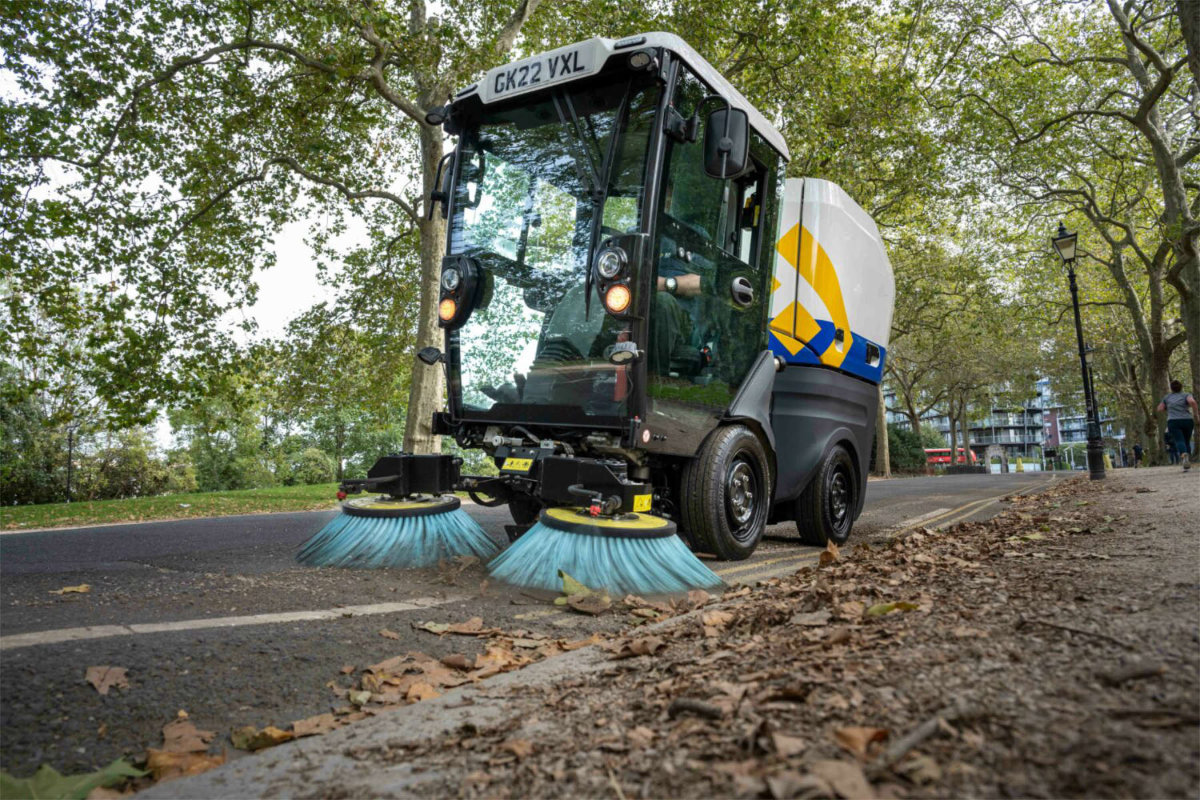 RAVO R1 Sub-Compact Sweeper - Urban Cleaning in Ireland - National ...