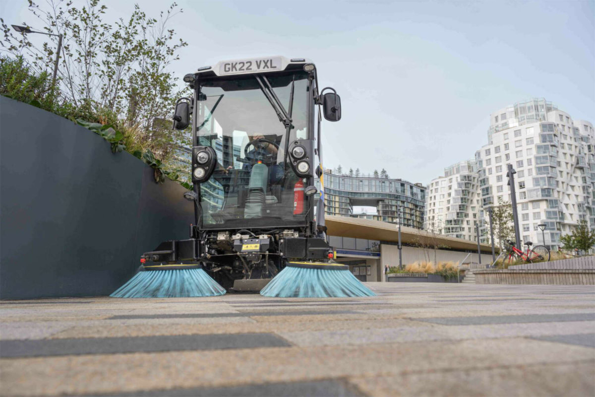 RAVO R1 Sub-Compact Sweeper - Urban Cleaning in Ireland - National ...